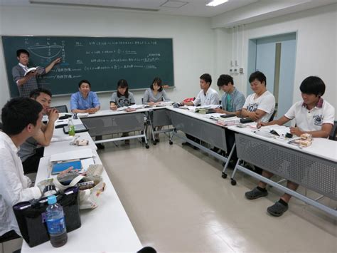 T14335497821 岡山大学経済学部