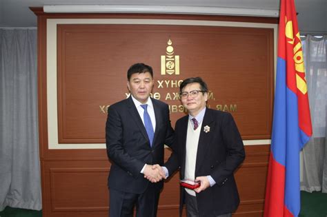 Арьс ширний салбарынхан төрийн шагналаар шагнууллаа Монголын арьс ширний үйлдвэрлэлийн холбоо