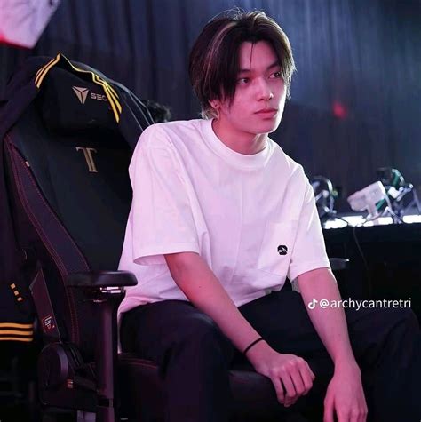 ခေတ်သစ်ဆန်း Yangon