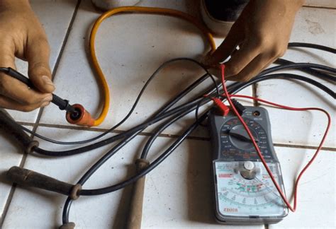 How To Test Spark Plug Wires Properly