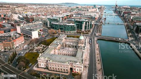 더블린 아일랜드 리피 강과 도심의 조감도 더블린 스카이라인과 사무엘 베켓 다리의 조감도 아일랜드 더블린 시의 조감도 더블린 아일랜드 공화국에 대한 스톡 사진 및 기타 이미지