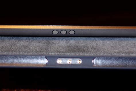 Gift This Not That Apple Smart Keyboard Vs Zagg Messenger Universal