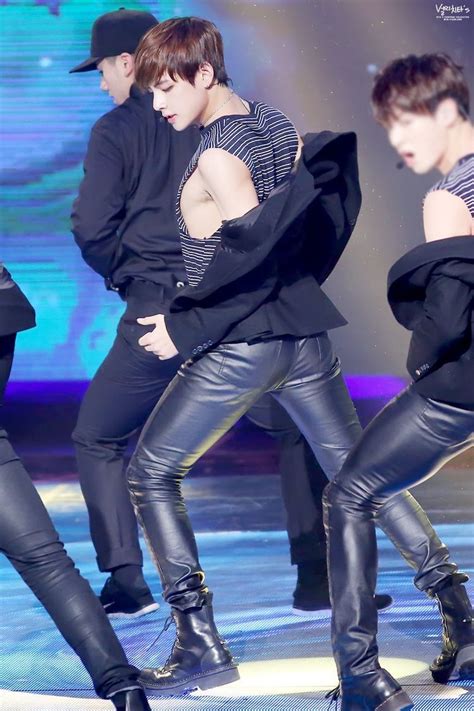 Taehyung Butts Thighs Selebritas Kim Taehyung Penyanyi