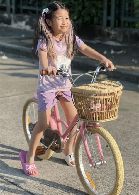 โฉมหน้า “น้องมายู” ลูกสาว “หนุ่ม กรรชัย” ล่าสุดโตเป็นสาว สวยหวาน เหมือนแม่มาก