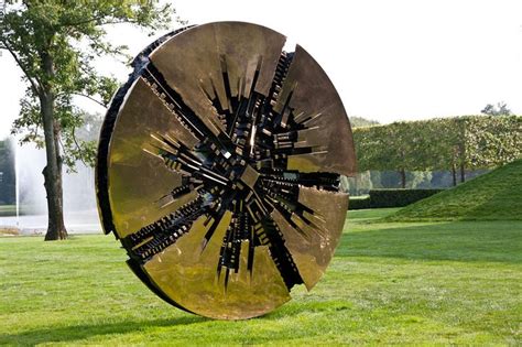 Pin By Aposte Karsan On Public Sculpture Sculpture Public Sculpture