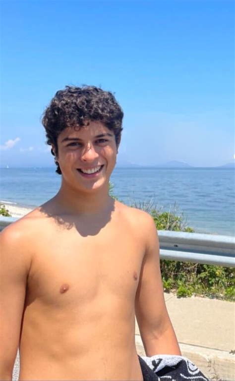 Is He A Twink R Twinklove