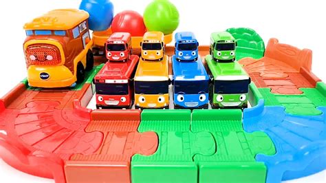 칙칙폭폭 기차가 자동차 장난감을 태우고 지나가요 Youtube