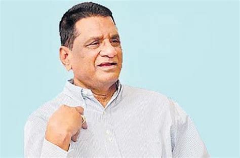 వైఎస్సార్ బాబుకు ప్రాణ స్నేహితుడు కానే కాదట