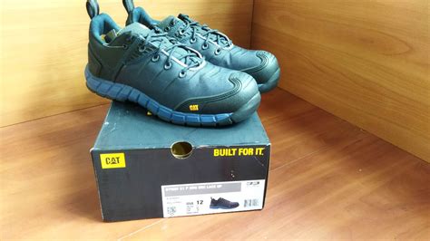 Взуття для дорослих іноземного виробництва різних кольорів моделей і розмірів торгової марки