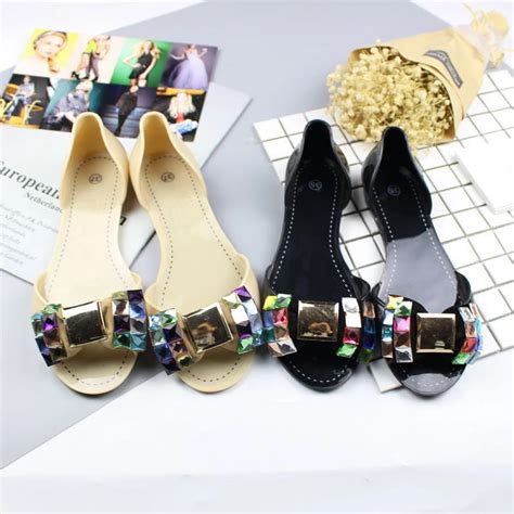 여름 젤리 샌들 2019 크리스탈 비치 젤리 신발 여자 슬립 블링 Bowtie 플랫 캐주얼 슬라이드 Xwz3469여성용 샌들