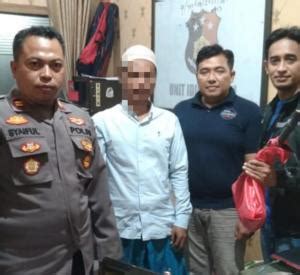 Viral Suami Kerja Istri Asyik Bercumbu Dengan Pil Di Rumahnya Okezone News