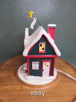 Dept 56 Peanuts Village Snoopys Cookie Jar Lit House