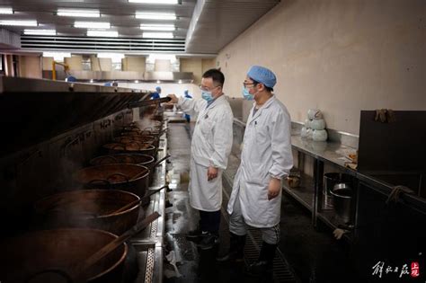 又到膏方进补季这里的百口紫铜锅火力全开 东方养生频道 东方养生