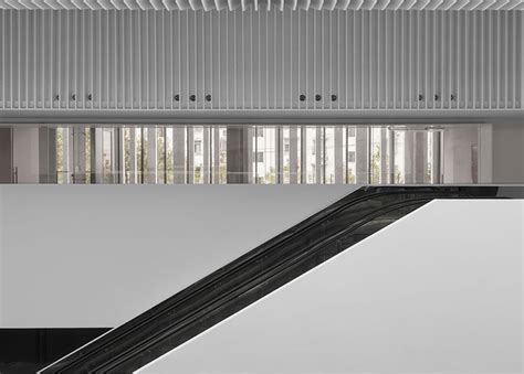 Aim Architecture Design Futuristic Interiors For Shopping Centre