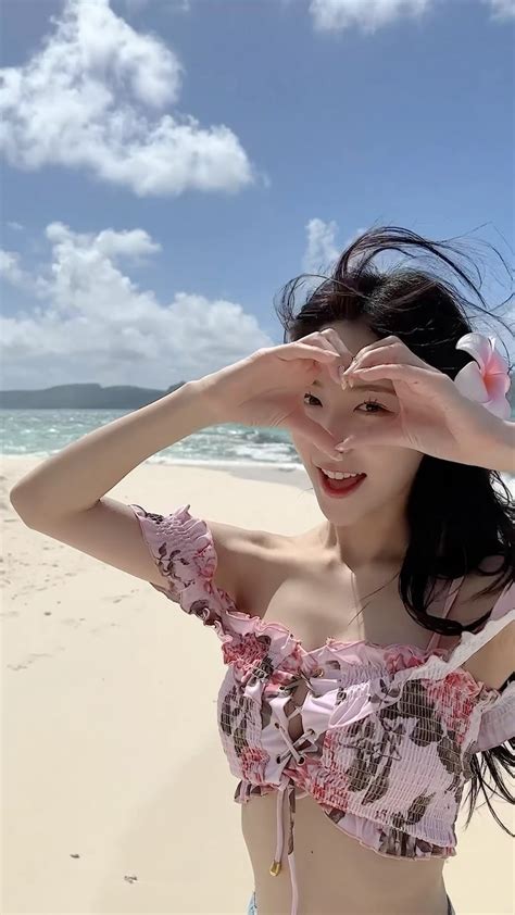 김지훈 턱선이 살아있을때 영상찾음 ㅋ 여친이 전화하다 문득 나를 봤는데 이날 좀 괜찮게 생겼길래 찍어뒀다함 근데 저상황 누가 내 차 앞에 불법주차해서 못나가게할