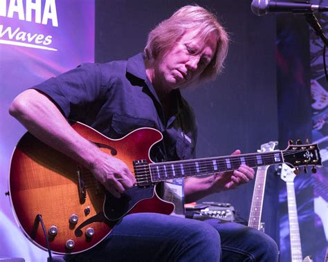 Five Surprising Ways To Find Gigs As A Guitar Player