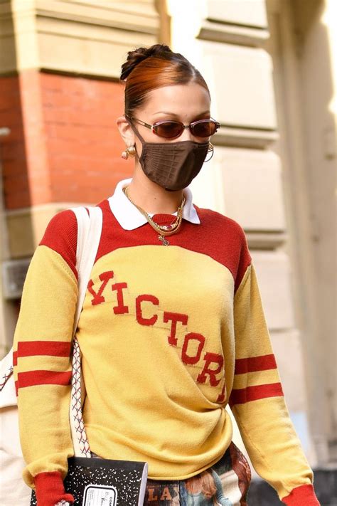 Zendaya Dyed Her Hair Red Tv Mode Id Es De Mode Ditoriaux De Mode