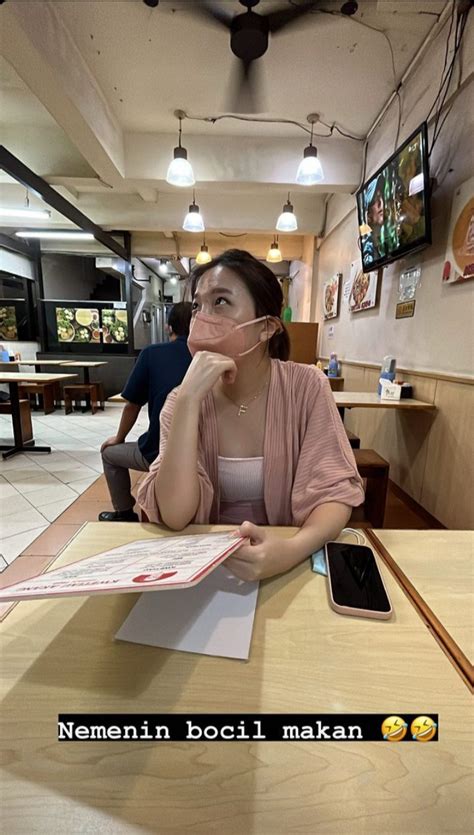 Kapten Vincent Gandeng Pacar Baru Usai Cerai Intip 9 Potretnya