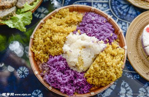 纳孔布依族美食彩色糯米饭摄影图 传统美食 餐饮美食 摄影图库 昵图网nipic