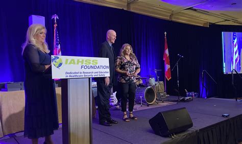 Security Supervisor Lori Tavarez Honored With Iahss Valor Award