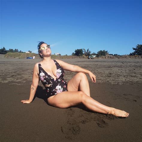 Antonia Larraíns Feet