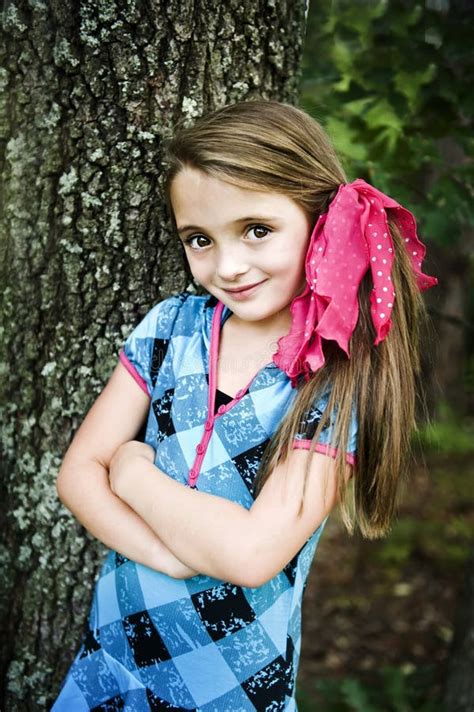 Belle Fille De Brunette Photo Stock Image Du Franc Caucasien