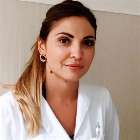 Медицински център Medical Plus Лекари