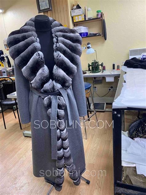 Пальто з кашеміру Італія з хутром Шиншилла продаж ціна у Києві Жіночі пальта від Хутряна