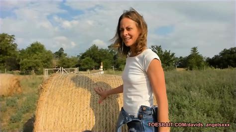 Stripping Her Clothes Outdoor Eporner