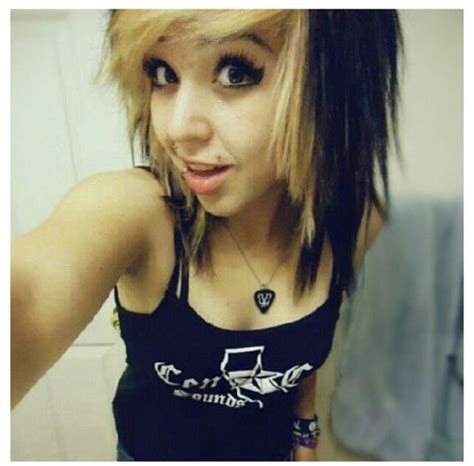 Pin By On Fr Og Scene Mo 2k Short Scene Hair Emo Scene Hair