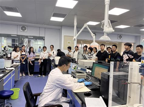 2023级本科生导师见面会及实验室参观活动顺利举办 轻工科学与工程学院