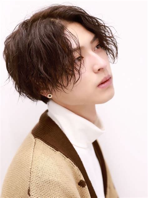 ミディアムセンターパートスパイラル新納｜メンズ・髪型 Lipps Hair 池袋｜mens Hairstyle メンズ ヘアスタイル