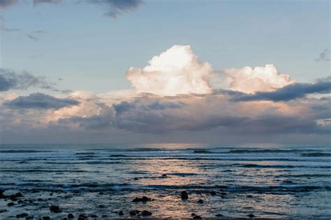 Global Cloud Cover Reduction Accelerates Planet Warming According To A
