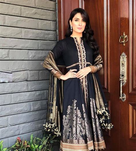 Top Pakistani Actresses In Beautiful Black Dresses Reviewitpk