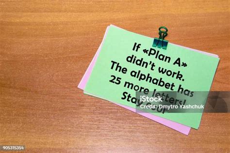 나무 배경에 고립 클립 녹색 스티커 플랜 A 작동 하지 않은 경우 알파벳 25 더 많은 글자를 했다 0명에 대한 스톡 사진 및 기타 이미지 Istock