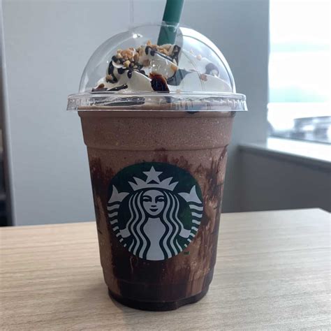 絶品！現役スタバ店員が激推しする新作カスタマイズ