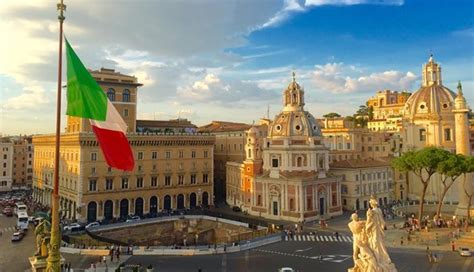 Ако Европа напъжда туристите нека ние да ги приласкаем