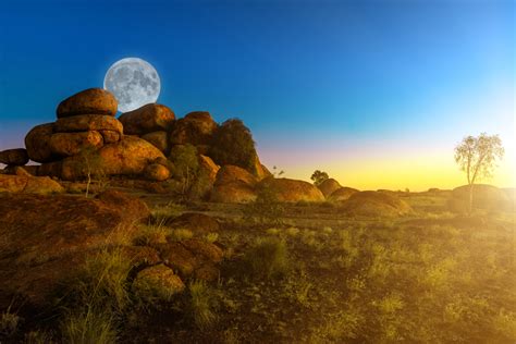 Karlu Karlu The Devils Marbles Australias Sacred Landscape Unusual