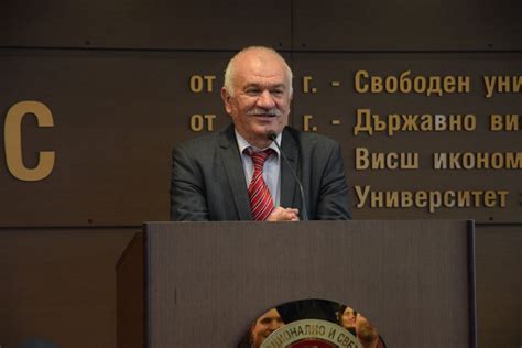 УНСС Бакалаврите и магистрите от специалност „Статистика и иконометрия“ се дипломираха