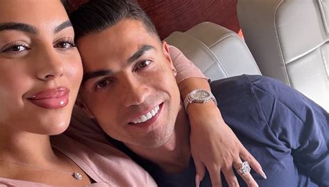 Amor De Cristiano Ronaldo E Georgina Rodríguez Em Destaque Anel De