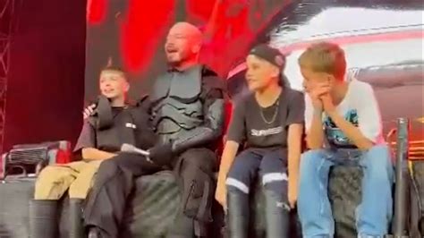 J Balvin Mostró La Tierna Reacción De Tres Niños Durante Su Concierto