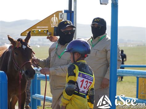ФОТО Хурдан морины сэрвээний өндрийн хэмжилт дээр АТГ ын алба хаагчид ажиллаж байна Isee Mn