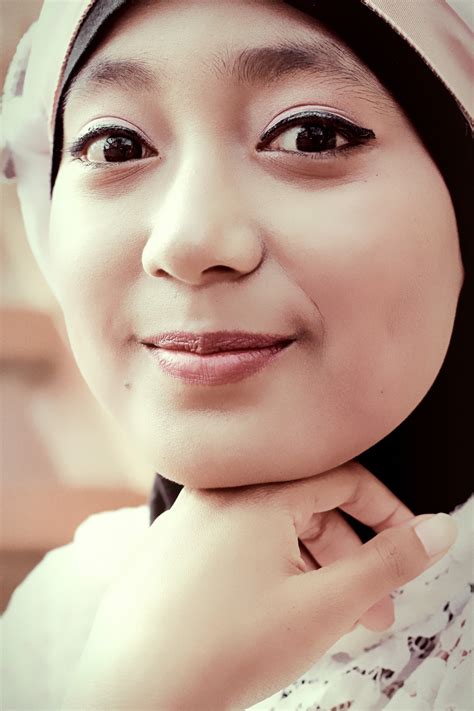 무료 이미지 사람들 소녀 화이트 사진술 초상화 모델 유행 레이디 담홍색 신부 말뿐인 미소 속눈썹 닫다