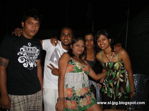 Lanka Girls Srilanka Models And Srilankan Actress Photos Srilankan Night Parties Photos