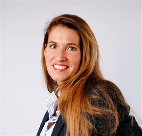 Staat Anke Haar Mannetje Als Enige Vrouw Op Kantoor