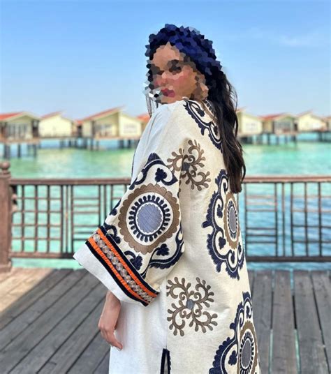 ۴۰ مدل مانتو سوزن دوزی زنانه ۱۴۰۲ ؛ در طرح های برجسته و فوق العاده شیک