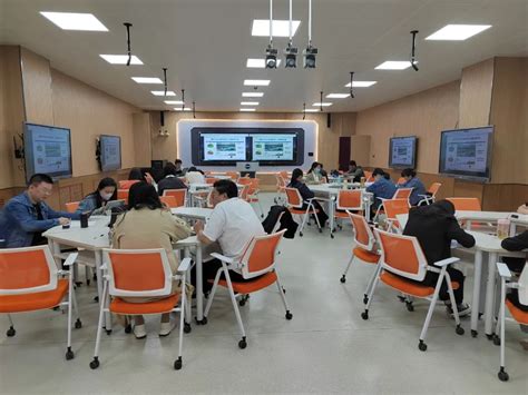 教师发展中心组织开展“高校教师科研能力提升、课题申报与学术论文写作（人文社科类）”主题培训 山西应用科技学院