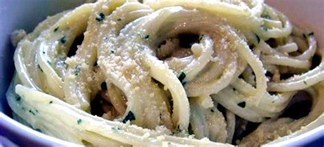 ΟΙ ΣΥΝΤΑΓΕΣ ΜΟΥ ΜΑΚΑΡΟΝΑΔΑ ΜΕ ΛΕΥΚΗ ΣΑΛΤΣΑ ΜΑΝΙΤΑΡΙΑ ΚΑΙ ΦΙΛΕΤΟ ΚΟΤΟΠΟΥΛΟΥ