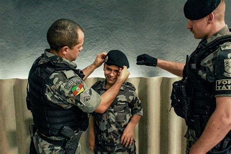 Menino De 12 Anos Realiza Sonho De Vestir Farda Da Bm Grupo A Hora