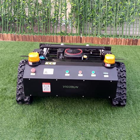 Crawler Remote Controlled Brush Mower Vtlm800 With Snow Blade Vigorun Mower Remote Mower